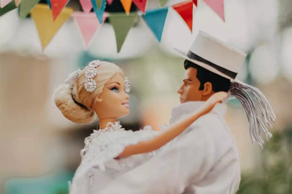 Barbie und Action Man haben in Yucatan in einer Maya-Zeremonie geheiratet
