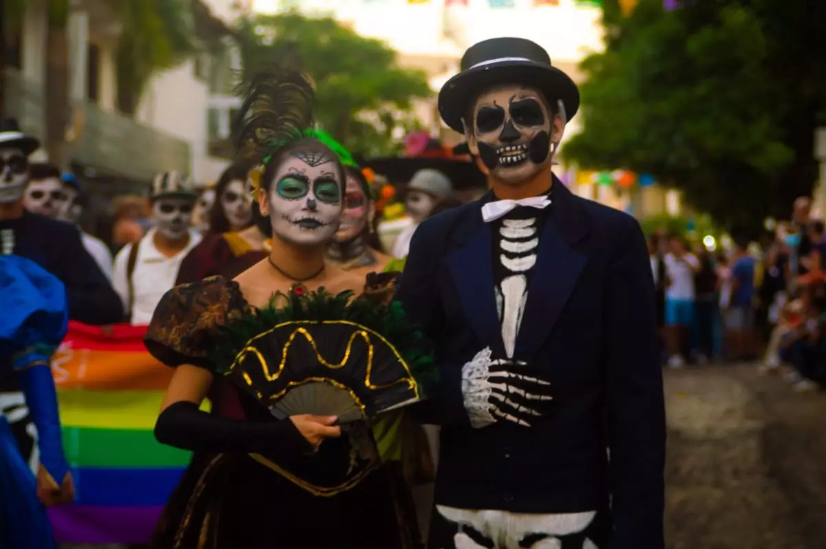 Puerto Vallarta တွင် The Day of the Dead သည် ဤကဲ့သို့ နေထိုင်ခဲ့သည်။ 26041_3