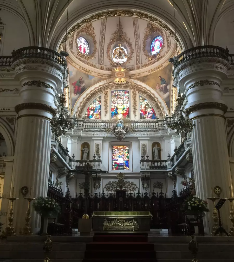 Katakkonb yo nan katedral la nan Guadalajara, tinèl la misterye vizite pa pèlren 27116_2