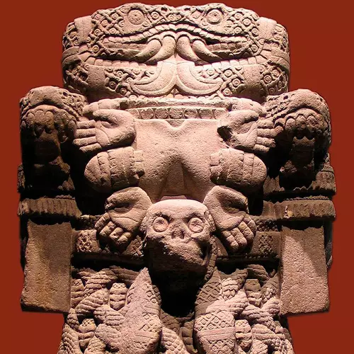 Pre-Hispanic vajtswv poj niam, Mexican deities nrog poj niam lub ntsej muag 27119_2