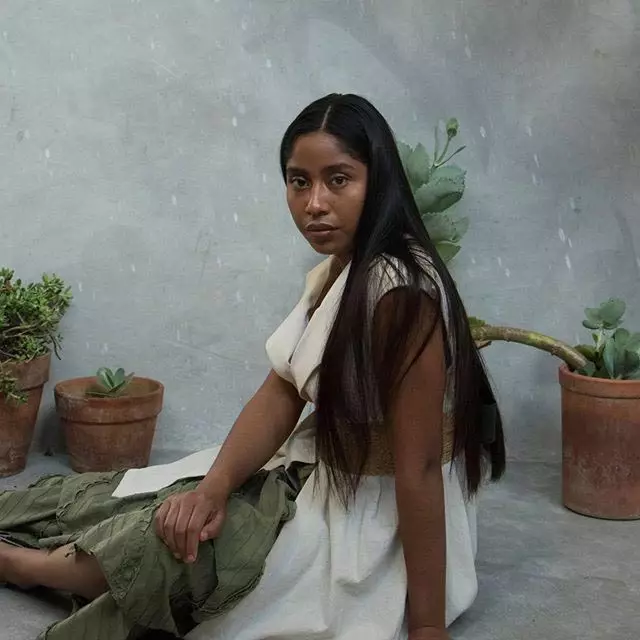 Ang Oaxacan model na si Karen Vega ang cover ng Vogue 27208_9