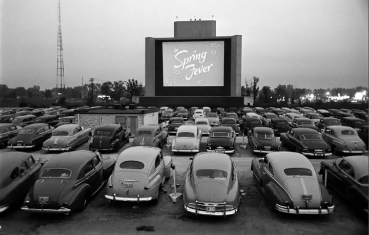 Drive-in cinema will open in Mixhuca for 10 pesos 28712_2