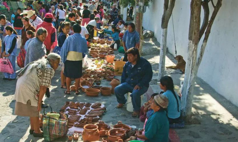 Bazara barterê li Zacualpan, hilberên dewlemend ên ku pere nakirin 28907_3