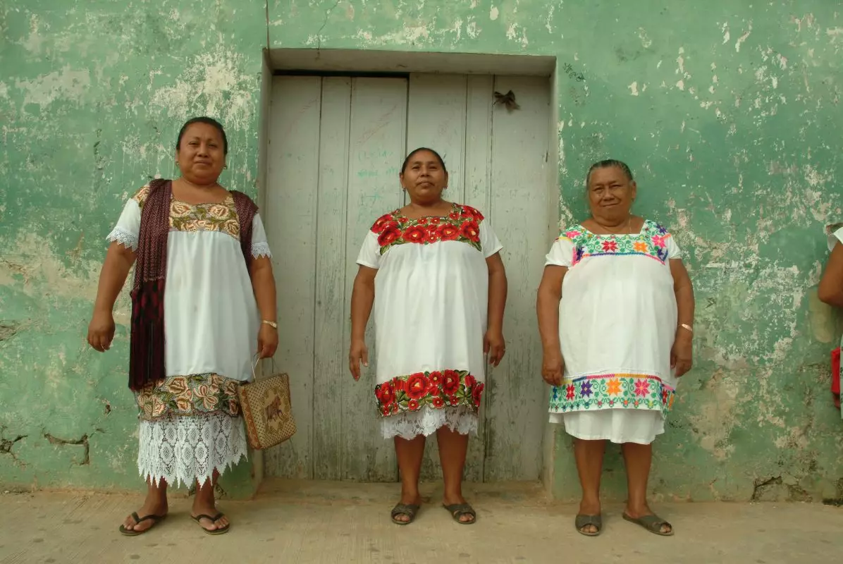 لباس معمولی Campeche.