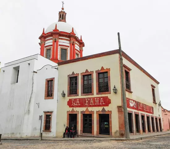 Toko La Fama ing Mineral de Pozos, Guanajuato