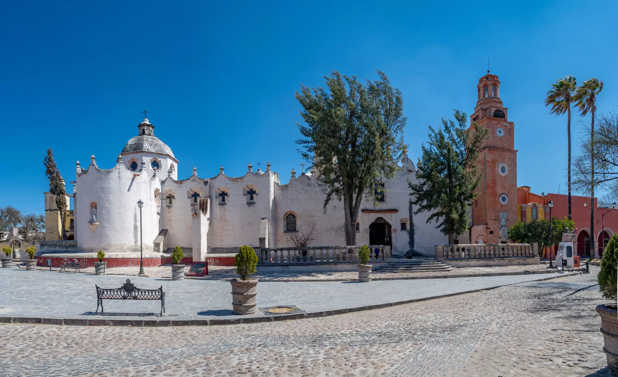 Ingoro ya Atotonilco ikigo cyitorero hafi ya San Miguel de A.