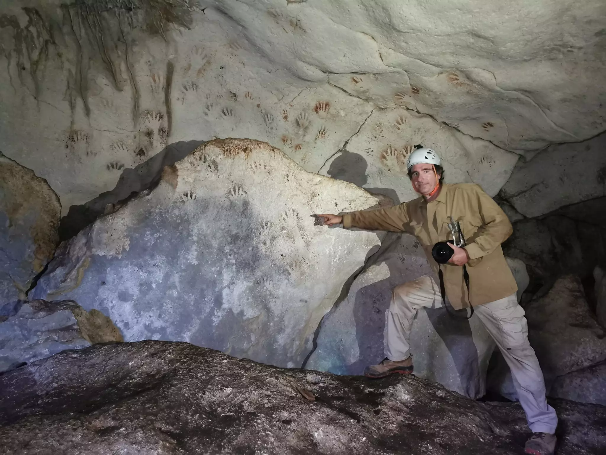 Археологи знайшли сліди в печері Юкатан