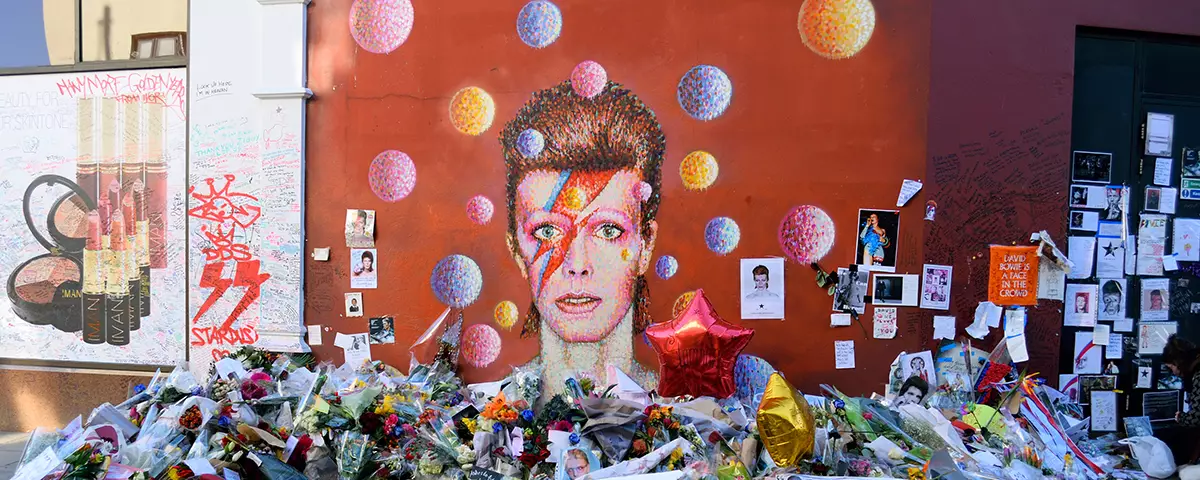 UDavid Bowie kanye ne-expo yezibani bafika e-CDMX Museum fifu