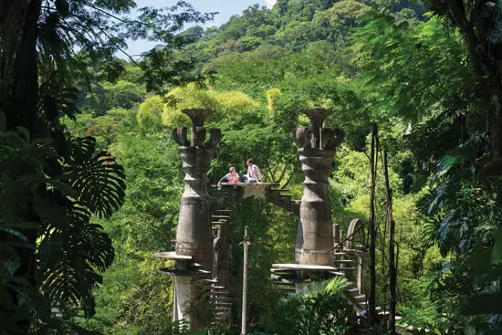 ສວນຮູບປັ້ນ Las Pozas ໃນ Xilitla / Dasha Horita