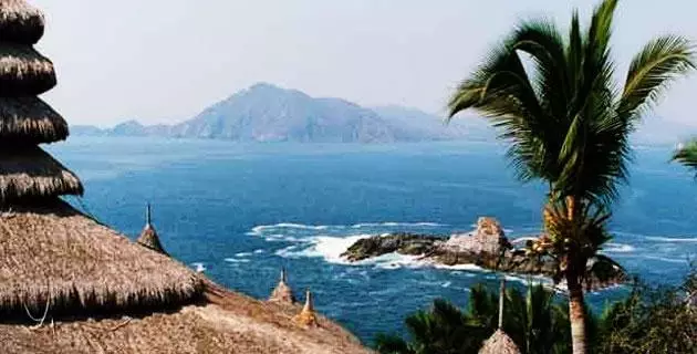 Ho tloha Manzanillo ho ea El Paraíso (Colima) fifu