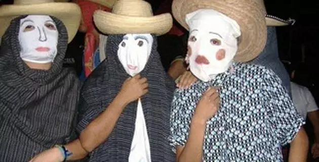 Moxoleua: the uncovering of those in disguise from Tecolotitla, Hidalgo fifu