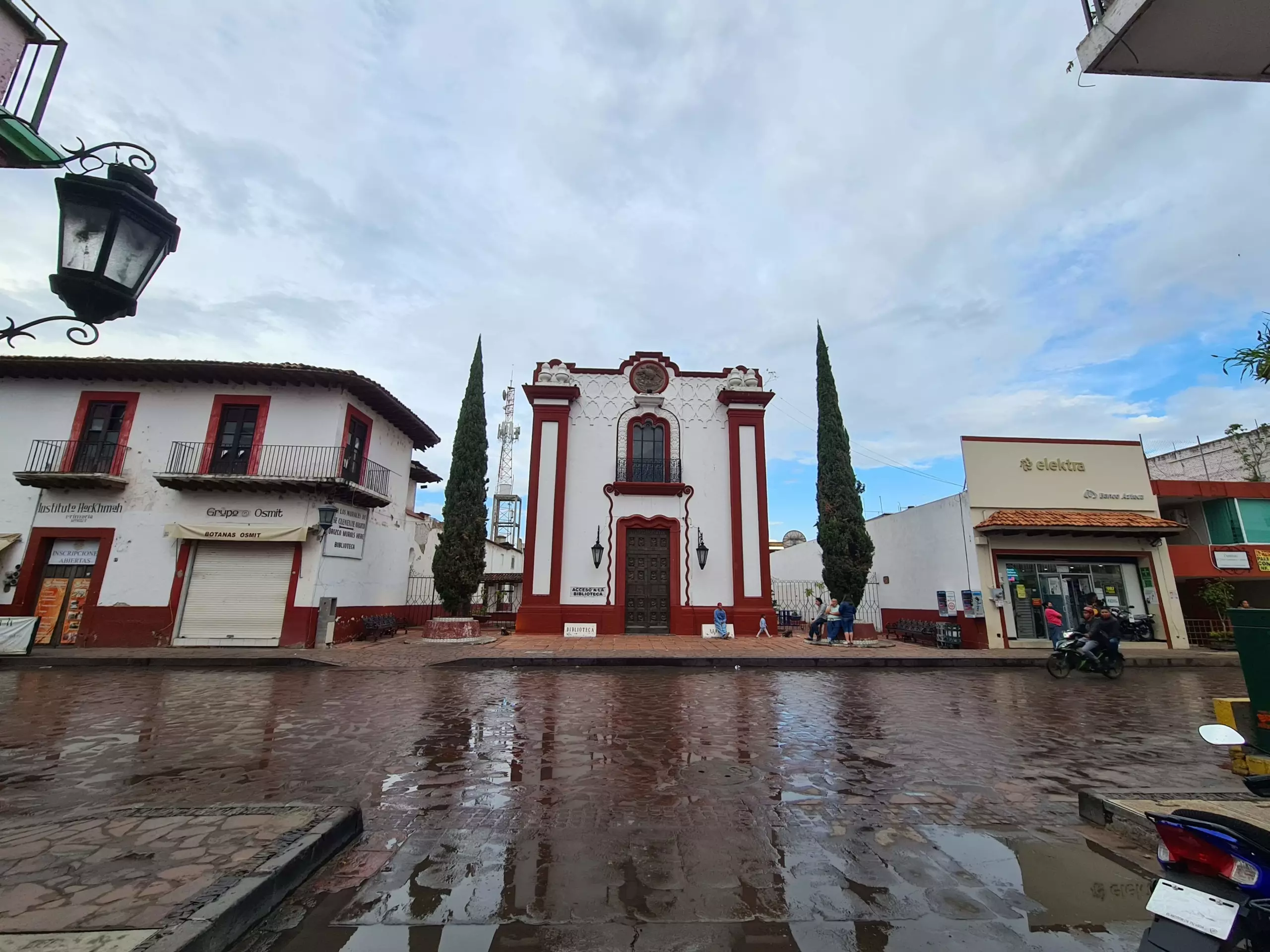 Gabino_Ortiz_Library