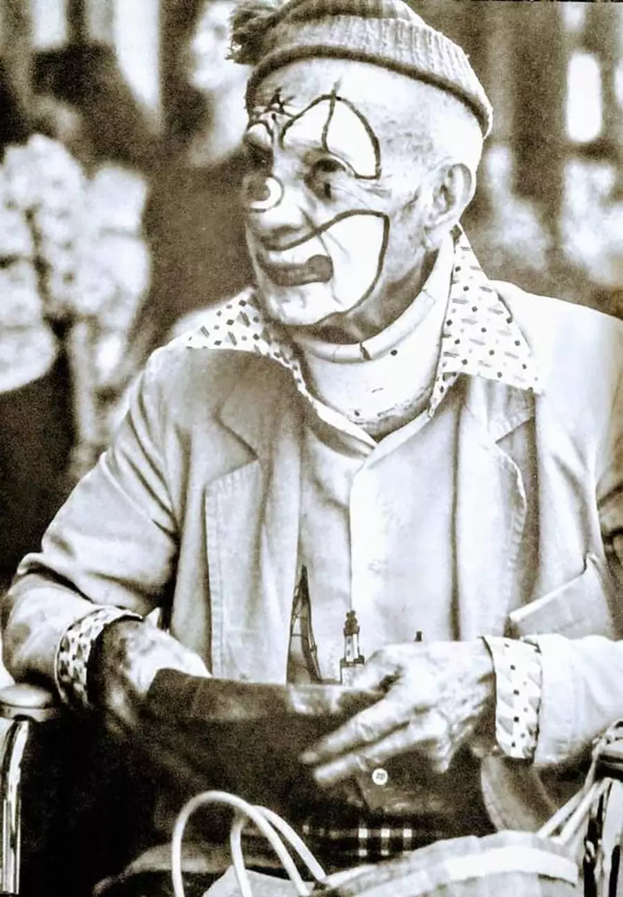 Firulais, dat tragescht Liewen vum Guadalajara Clown 37985_6