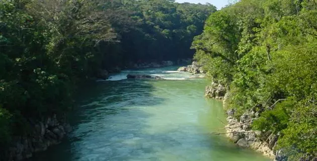 Udhëtim në lumin Tulijá, zemra Tzeltal në Chiapas fifu