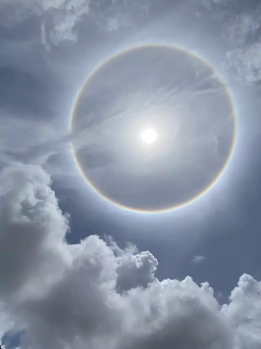 (ΦΩΤΟΓΡΑΦΙΕΣ) Εκπληκτικό ηλιακό φωτοστέφανο στο Κανκούν 38229_4