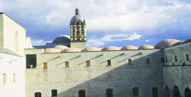 external_view_ex_convento_santo_domingo_oaxaca