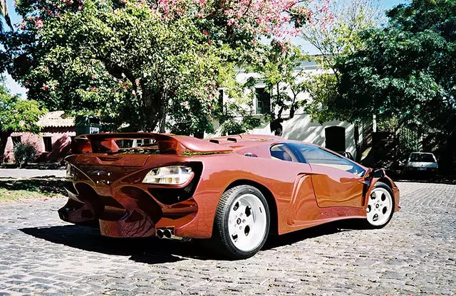 Lamborghini Coatl, kereta sukan tahun sembilan puluhan yang dilahirkan di negara Mexico 38681_3