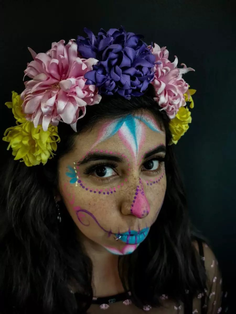 ienfâldige en maklike ideeën foar catrina make-up