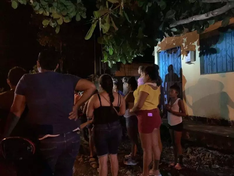 Nahual zu Veracruz: Video vu wéi se erausgoen fir hien mat Feierwaffen, Steng a Stécker ze jagen