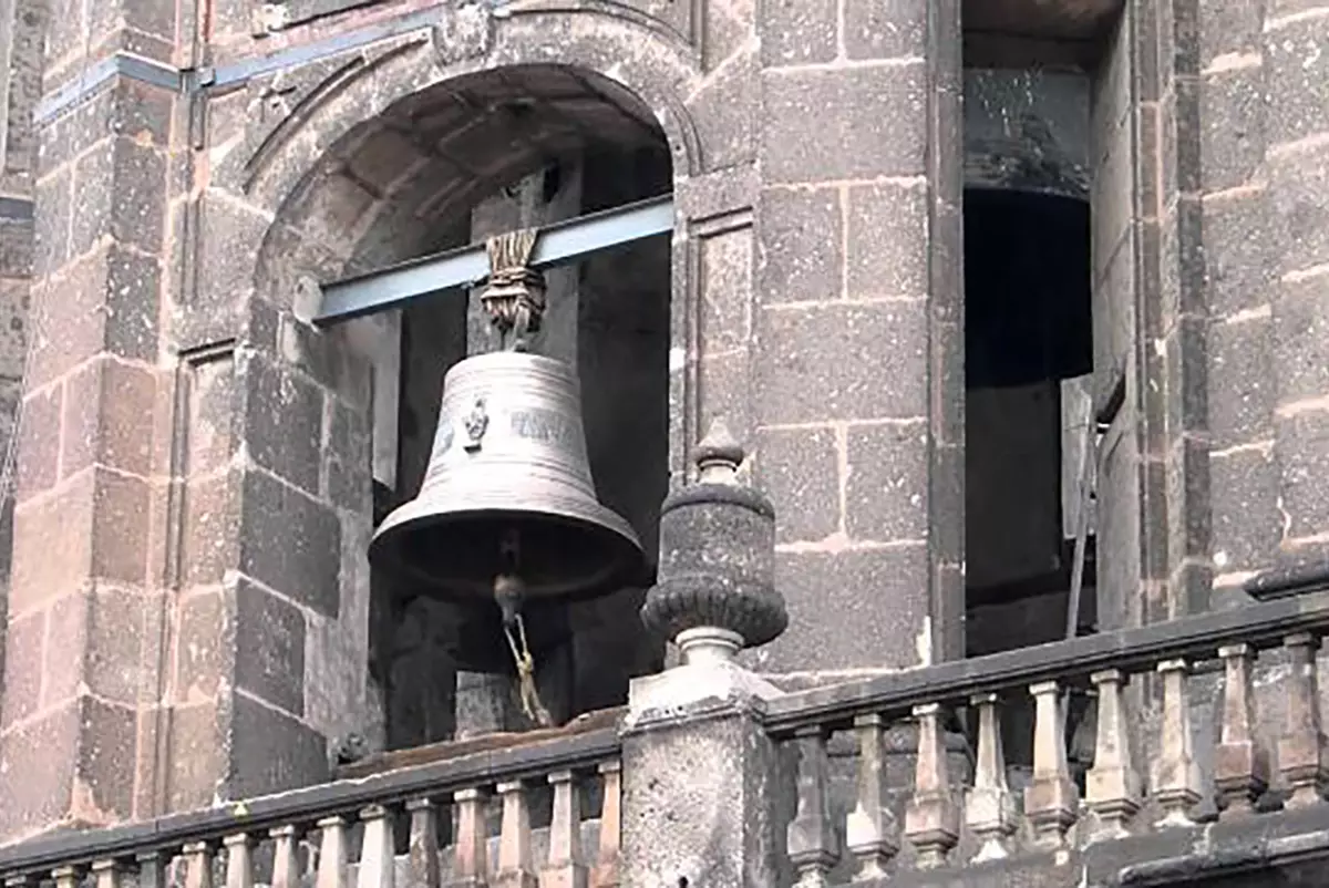 Die Glocke der Kathedrale, die für die Tötung eines Mannes bestraft wurde