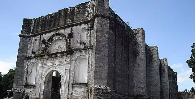 پراڻي Camino Real Chiapas-Guatemala fifu سان گڏ