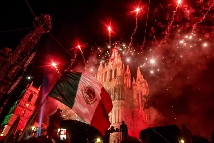 Program obchodów świąt państwowych w San Miguel de Allende