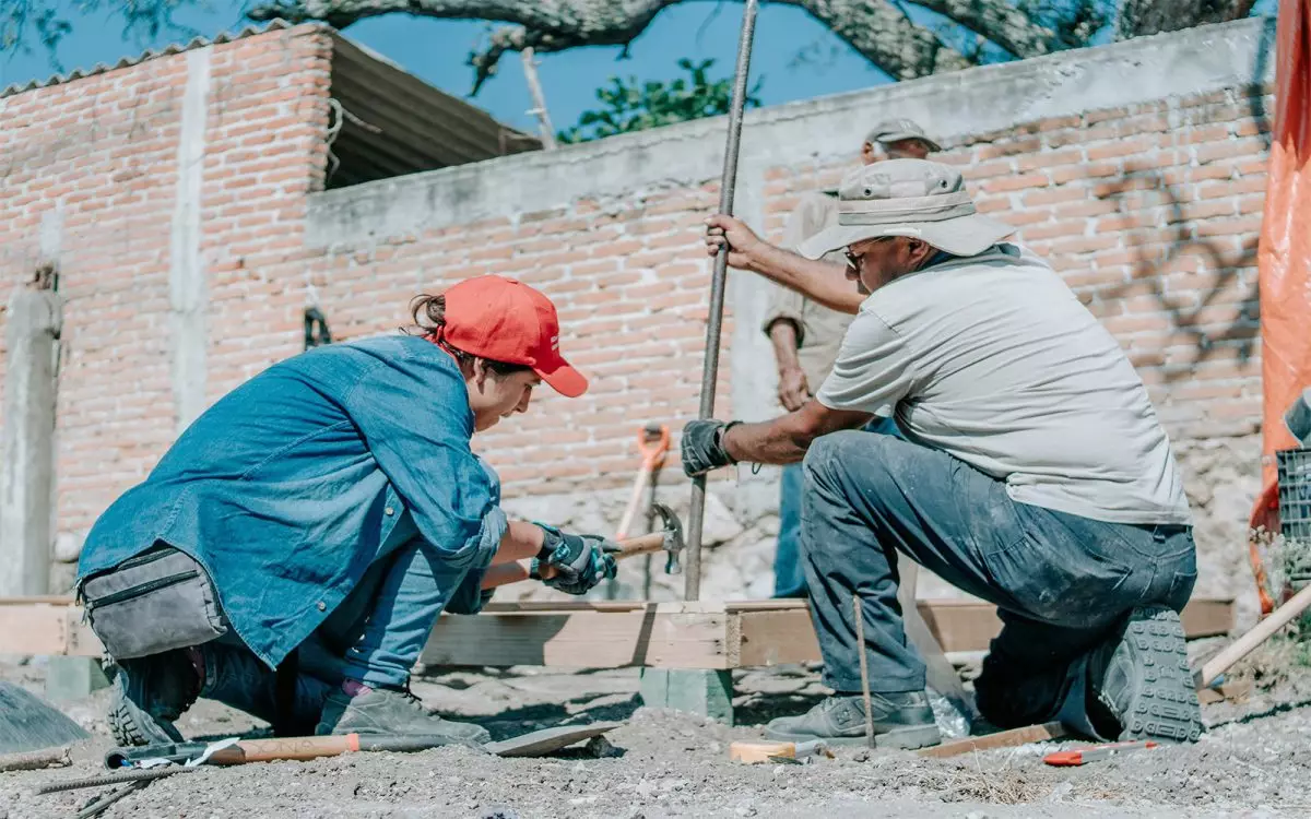 Mitady mpilatsaka an-tsitrapo hanorina trano vonjimaika ao Oaxaca ny TECHO