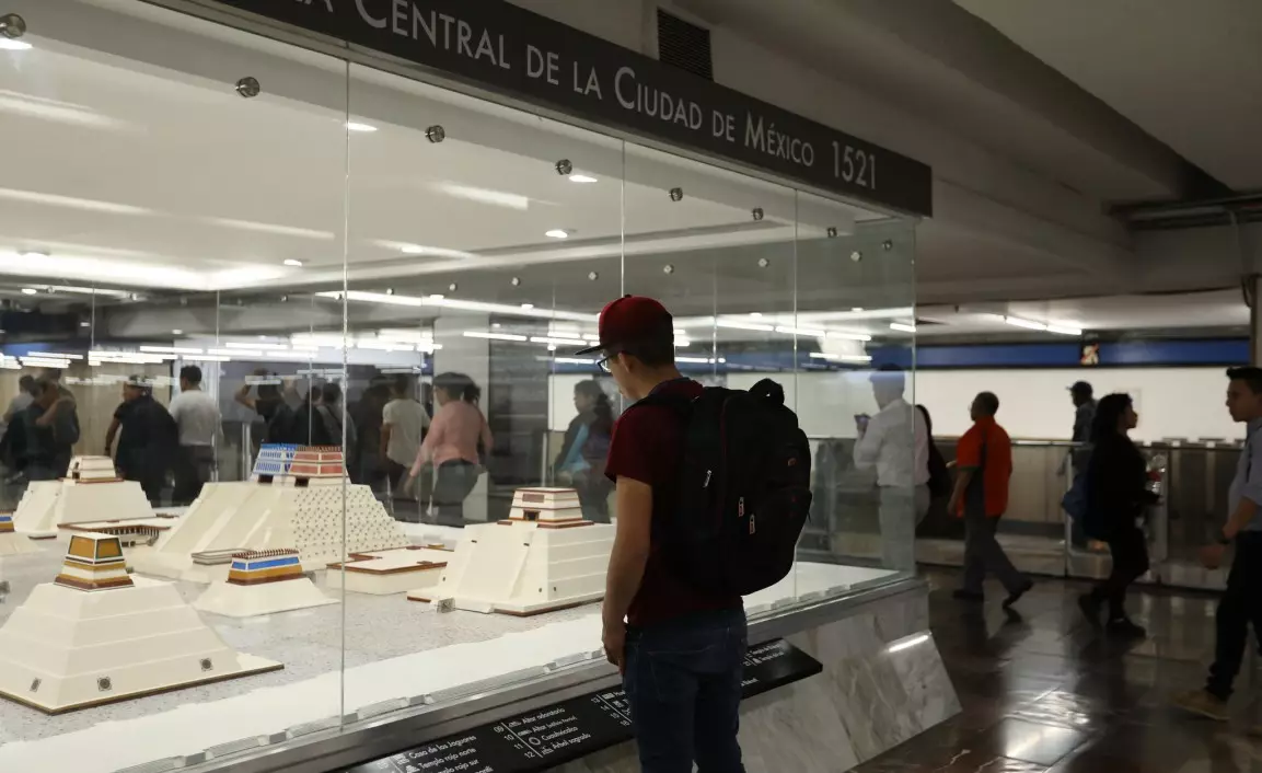 CDMX - Zócalo Metro 的模型