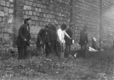 Ang grey car gang na nagnakaw noong 1915 at ang mga paniniwala ay ginawang pelikula 40210_4