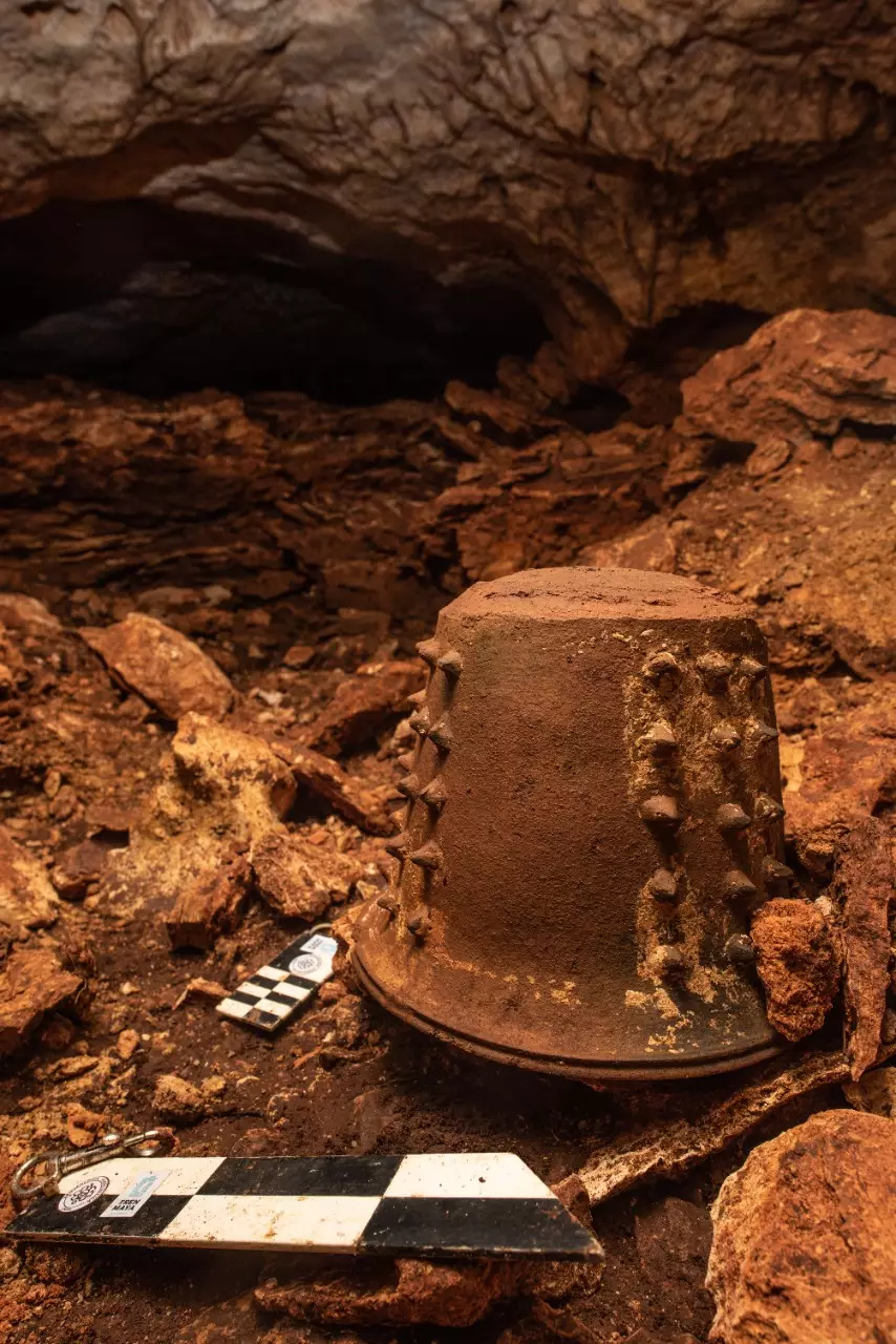 [VIDEO] Kereta Maya: Arkeolog menemukan kano di cenote 40730_4