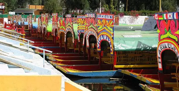 မက္ကဆီကိုစီးတီးနှင့် Xochimilco ၏သမိုင်းဝင်ဗဟို