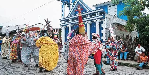 Испанга чейинки тамырлардын фестивалдары fifu