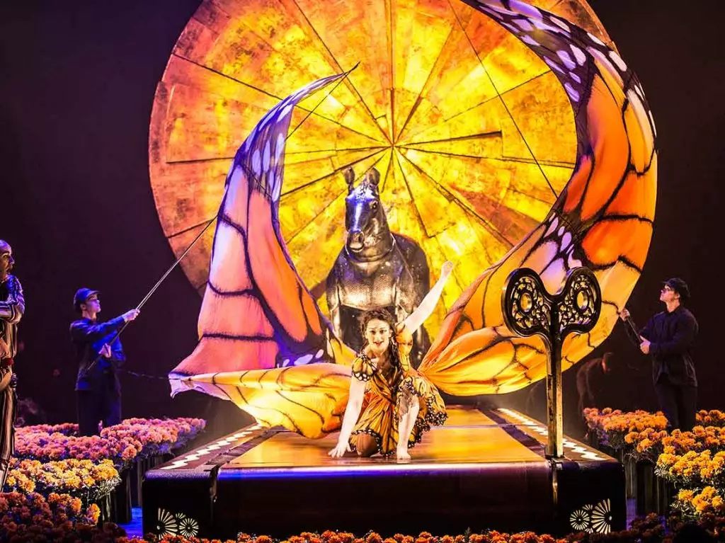 Luzia из Cirque du Soleil прибыла в Мексику