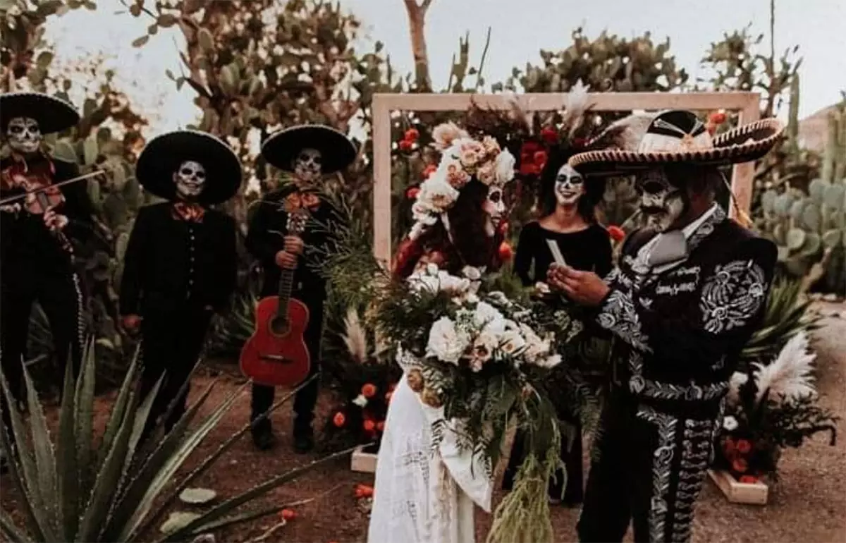 Temabryllup inspirert av Day of the Dead, de beste bildene