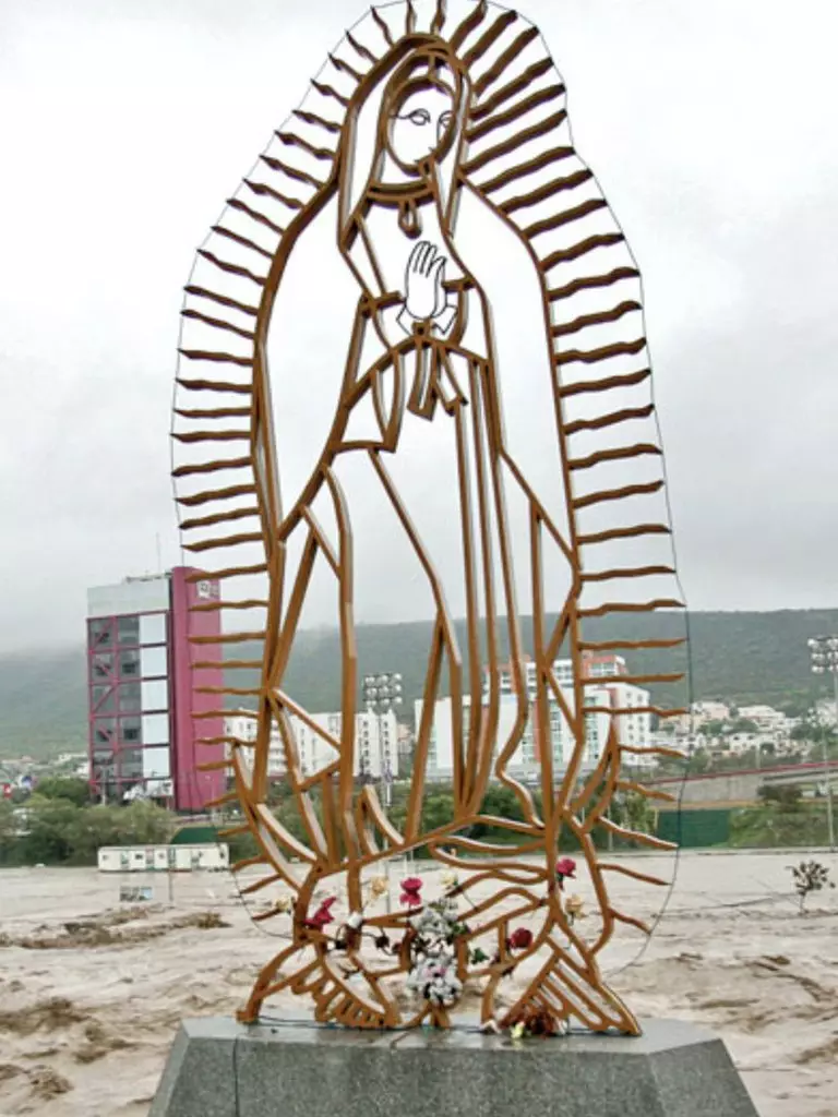 Tempête à Monterrey a découvert une image de la Vierge de Guadalupe 42084_3