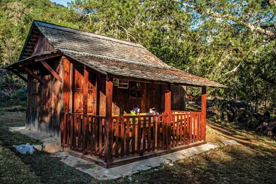 Roberto Pedraza / Le cabine di La Trinidad, gestite dalla comunità Nahuatl, sono l'opzione migliore per esplorare e passeggiare nelle foreste del Carso Huasteco.