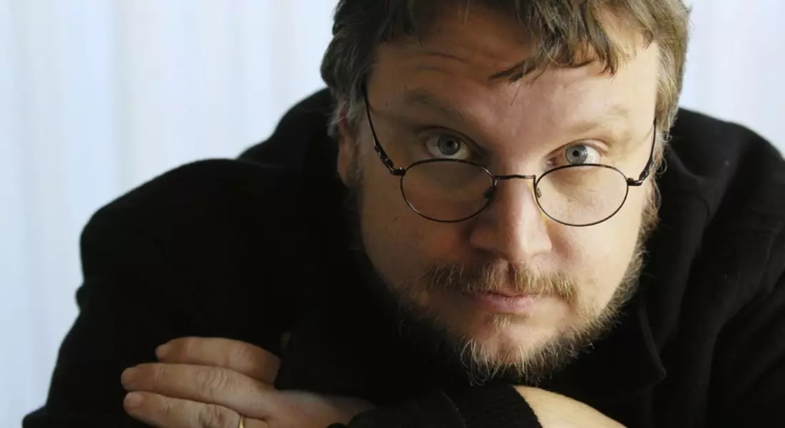 Guillermo del Toro stel voor wat om tuis te kyk, lees en luister