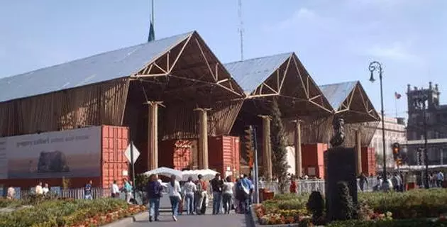Nomadmuseet, opprettelsen av den japanske Shigeru Ban fifuen