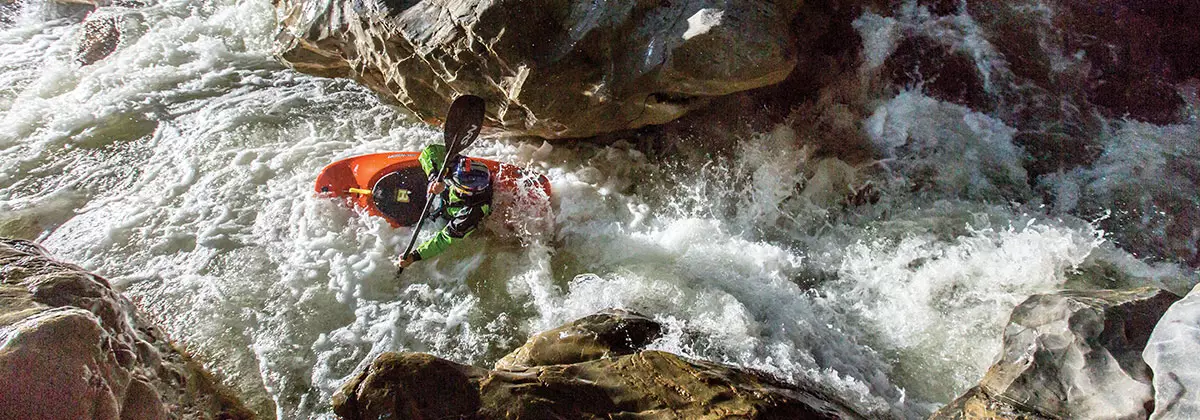 Nesploraw l-Għerien Cacahuamilpa bil-kayak! fifu