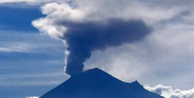 Volcanoes iyo buuraha Mexico: magacyada iyo macnaha