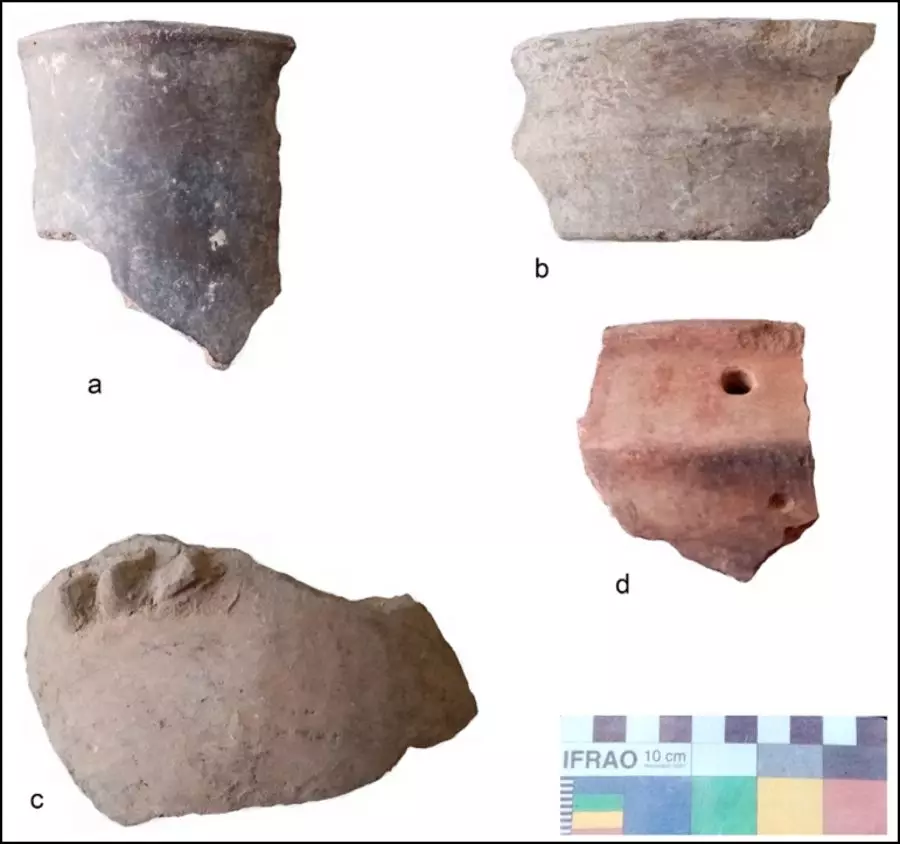 INAH menemukan makam frustoconical pertama di wilayah Cantona, Puebla 6308_3