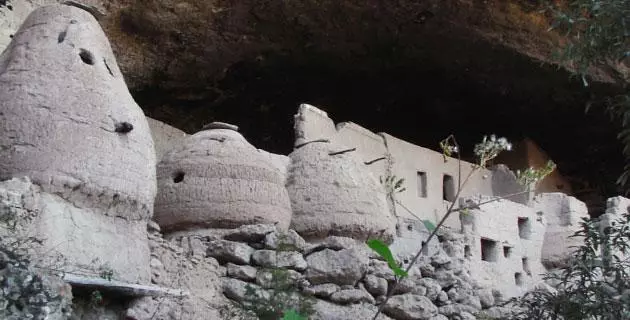 Casas dentro de cavernas. Locais perdidos da cultura Paquimé fifu