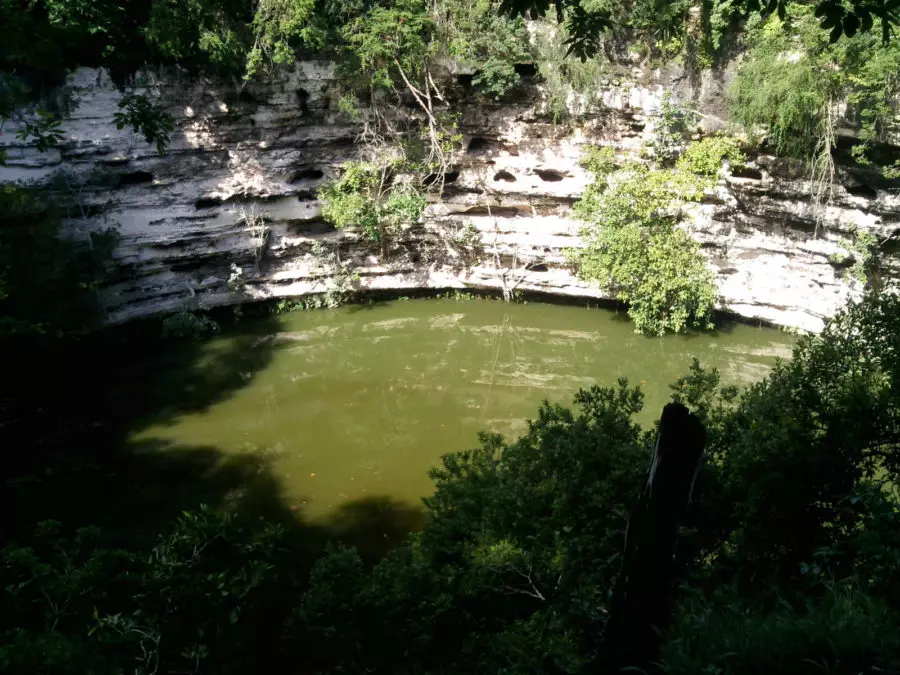 Posvátný cenot Chichen Itzá