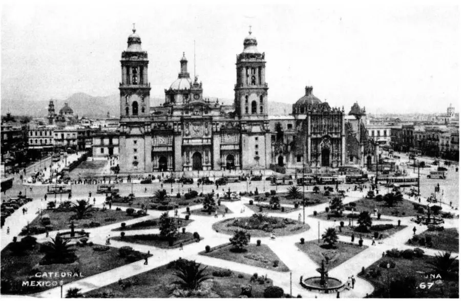 Zócalo અથવા Plaza de la Constitución: ઇતિહાસ અને સ્થાન 7008_8