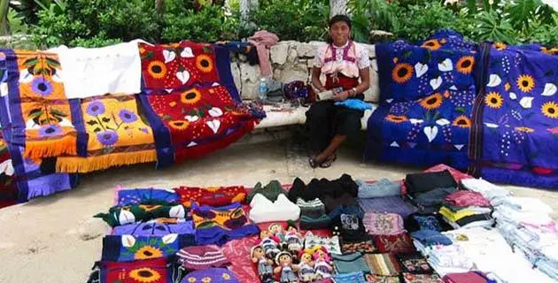 Populêre keunst yn Chiapas, prachtige ambachtlike hannen fifu