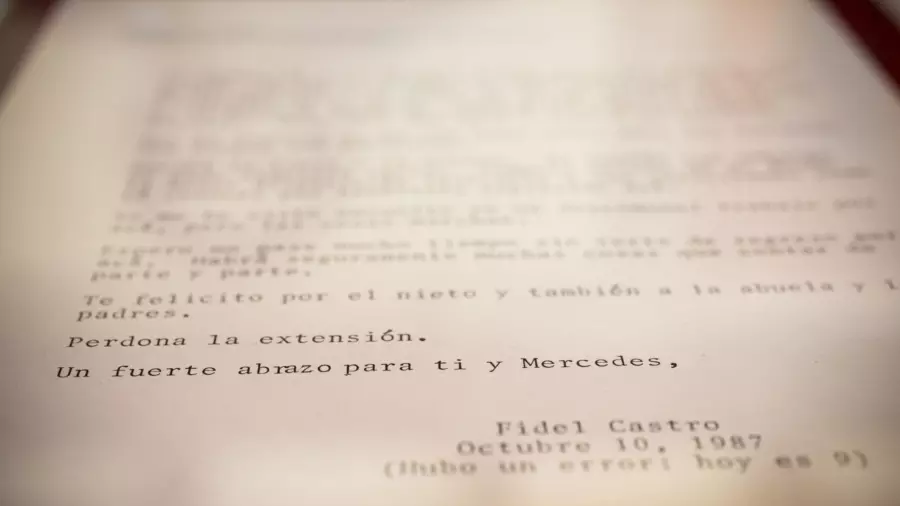 детал од писмото што Фидел Кастро му го пишува на Гарсија Маркез