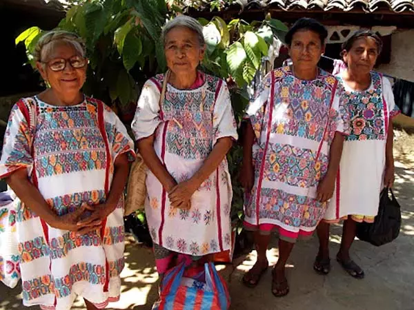 Huipil Xochistlahuaca, текстильное богатство штата Герреро 7875_5