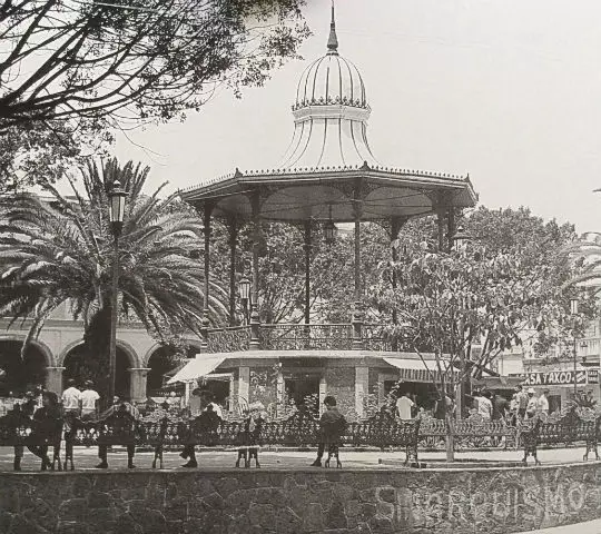 De maker van de Eiffeltoren maakte een kiosk in Cuernavaca 8302_3