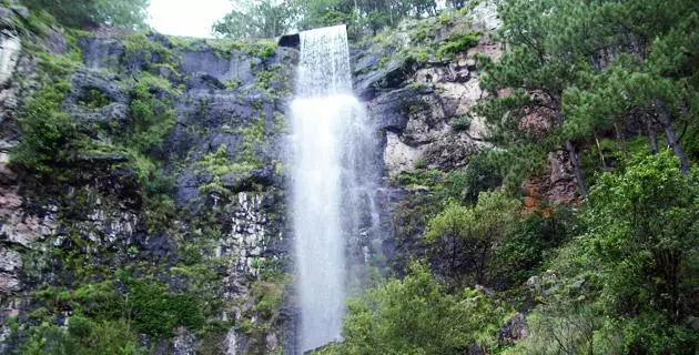 I-Piaxtla Falls engaziwayo (Durango) fifu