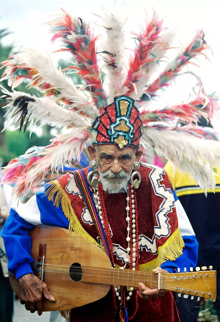 Savez-vous d'où vient le costume traditionnel de conchero ? 8588_2